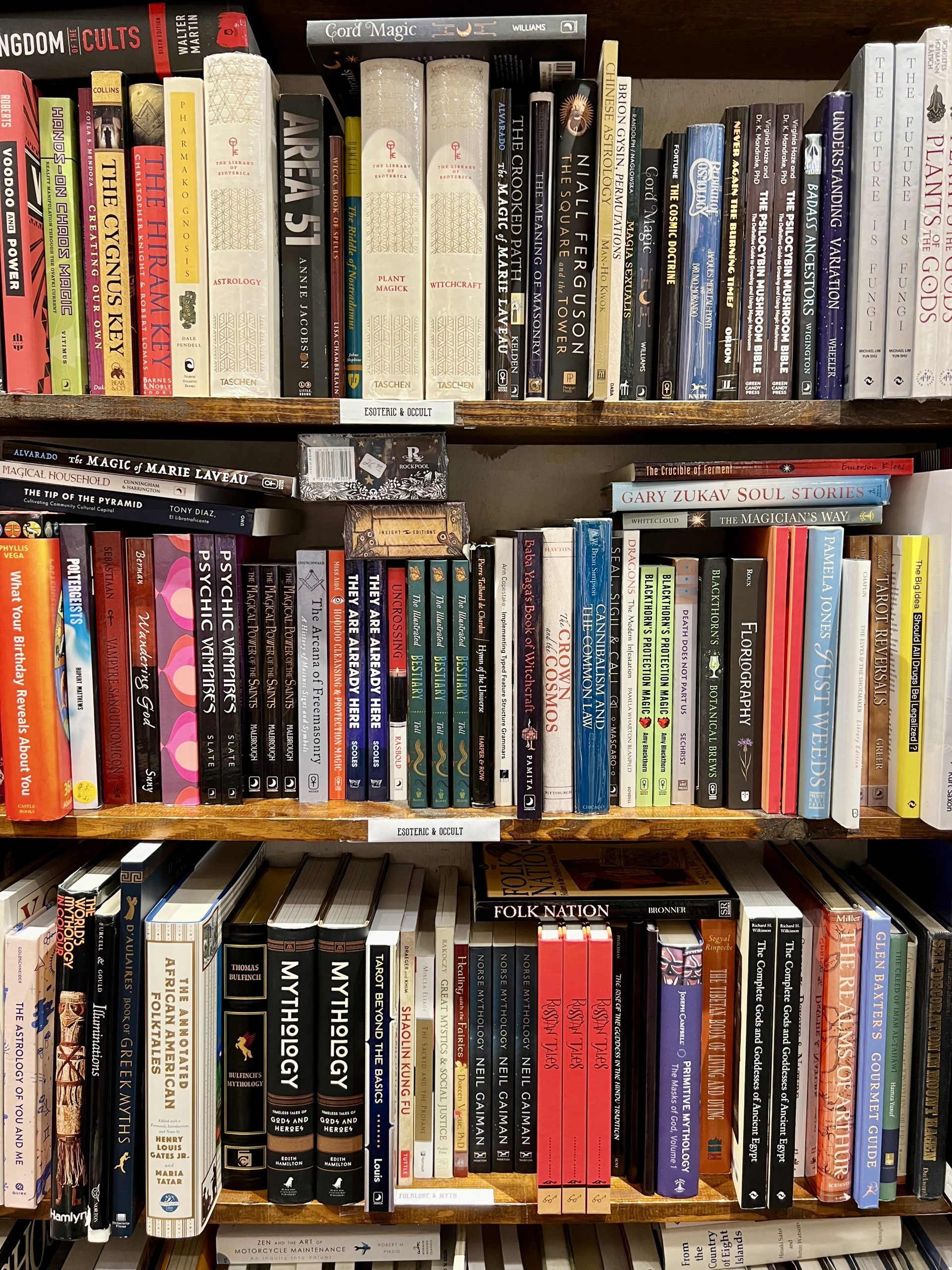 NOLA for Bookworms: Best Books About New Orleans + Coolest Bookstores ...