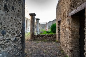 How to Visit Pompeii and Mount Vesuvius in One Day - Our Escape Clause