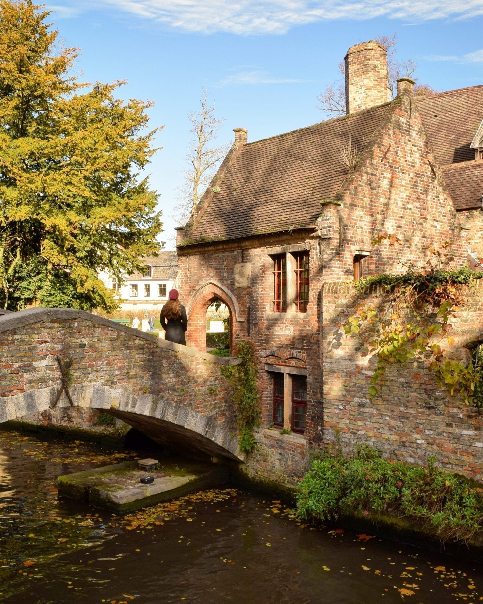Bruges in Winter: Festive Travel Guide + Christmas Market FAQ