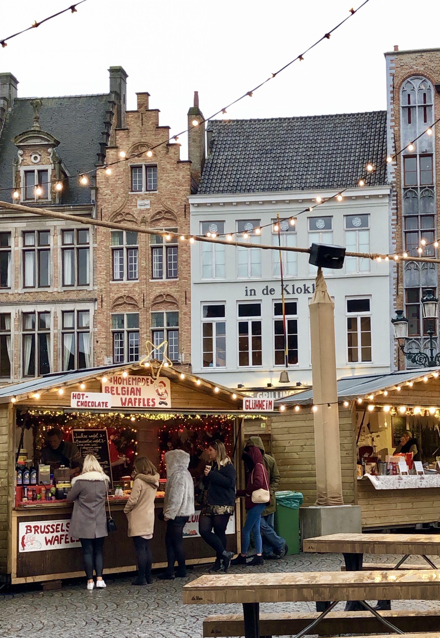 Bruges in Winter: Festive Travel Guide + Christmas Market FAQ