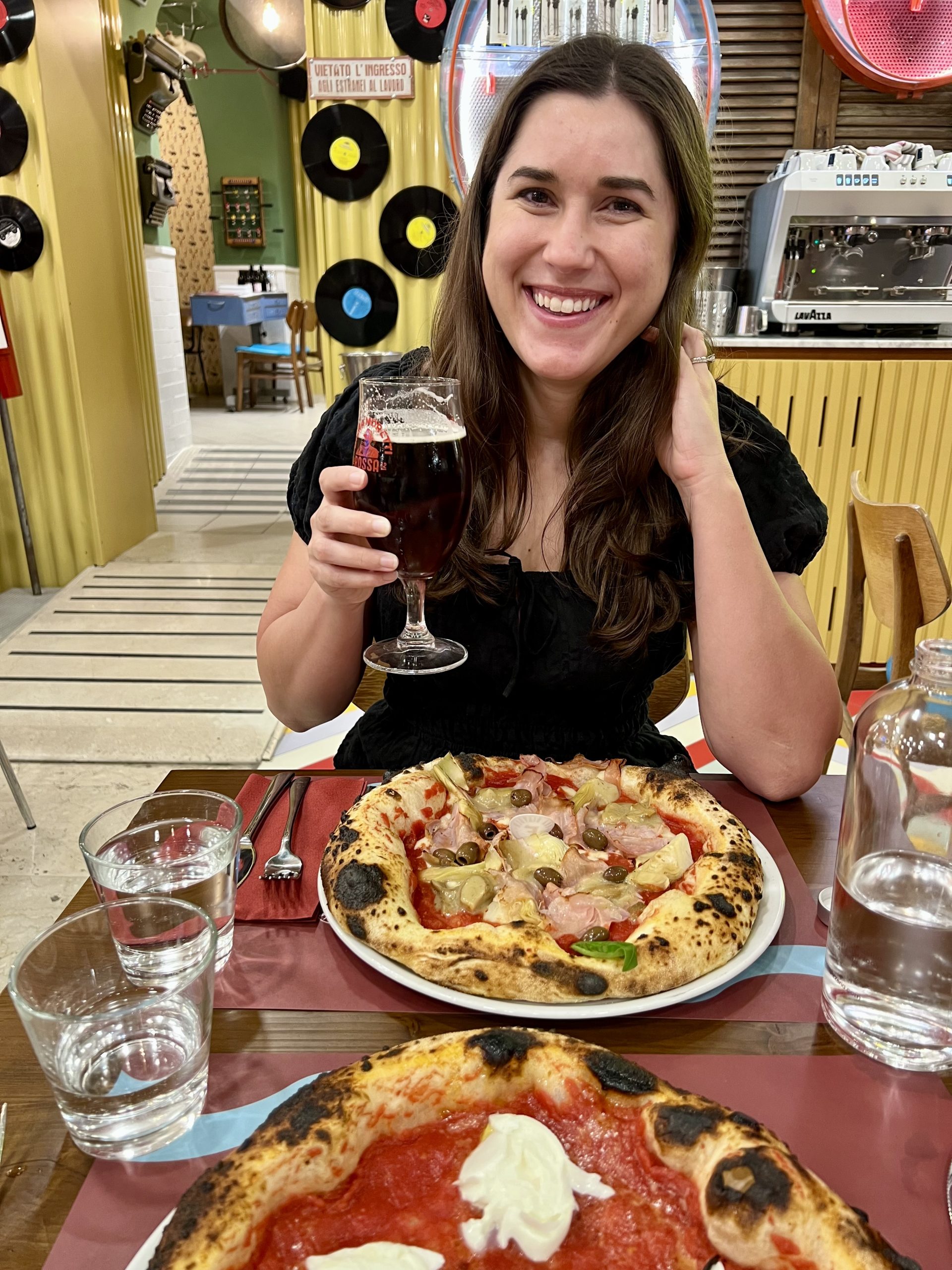 How to Eat Pizza in Italy: 13 Practical Tips (+ Toppings Guide!) - Our ...