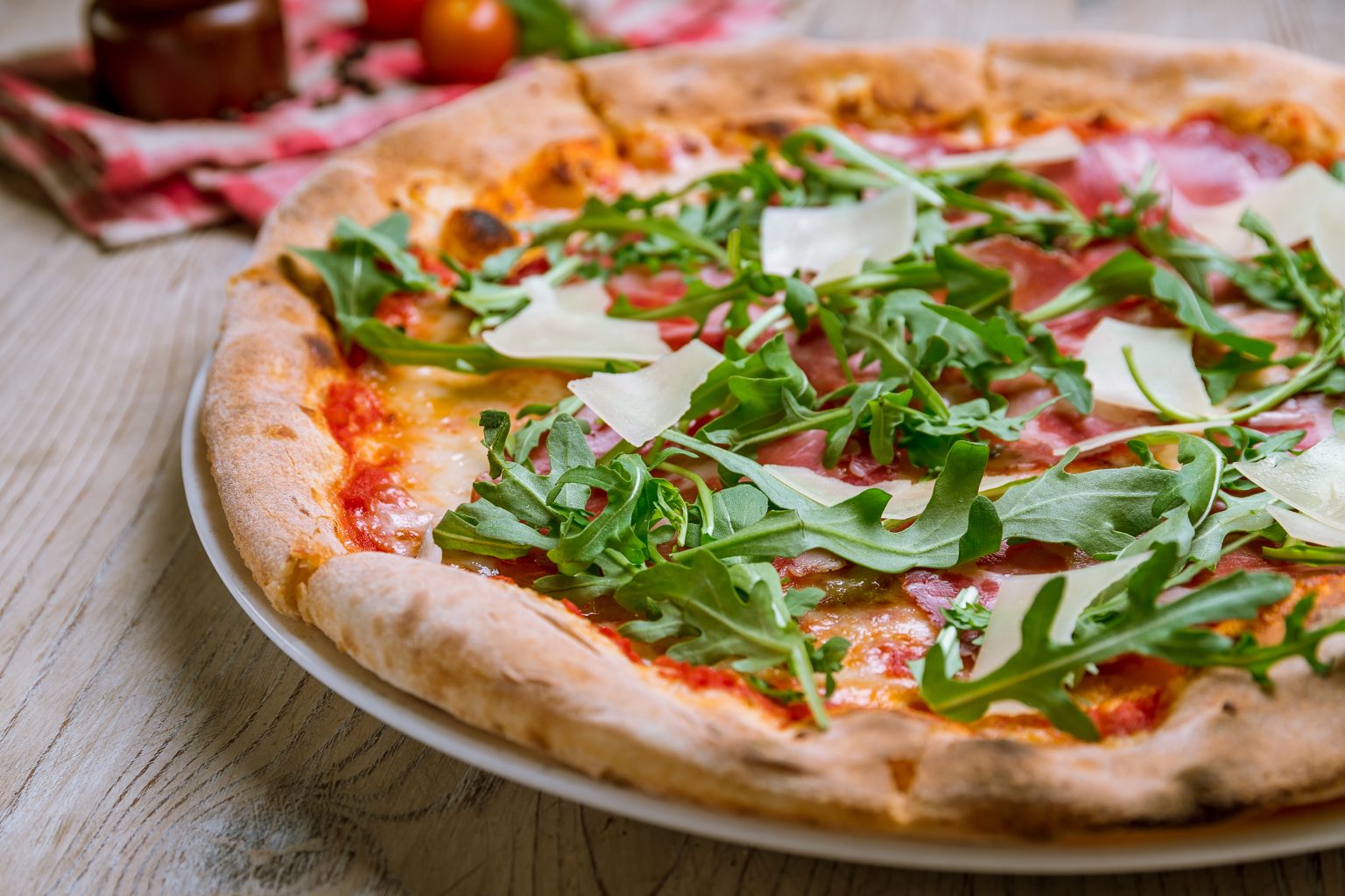 How to Eat Pizza in Italy: 13 Practical Tips (+ Toppings Guide!) - Our ...